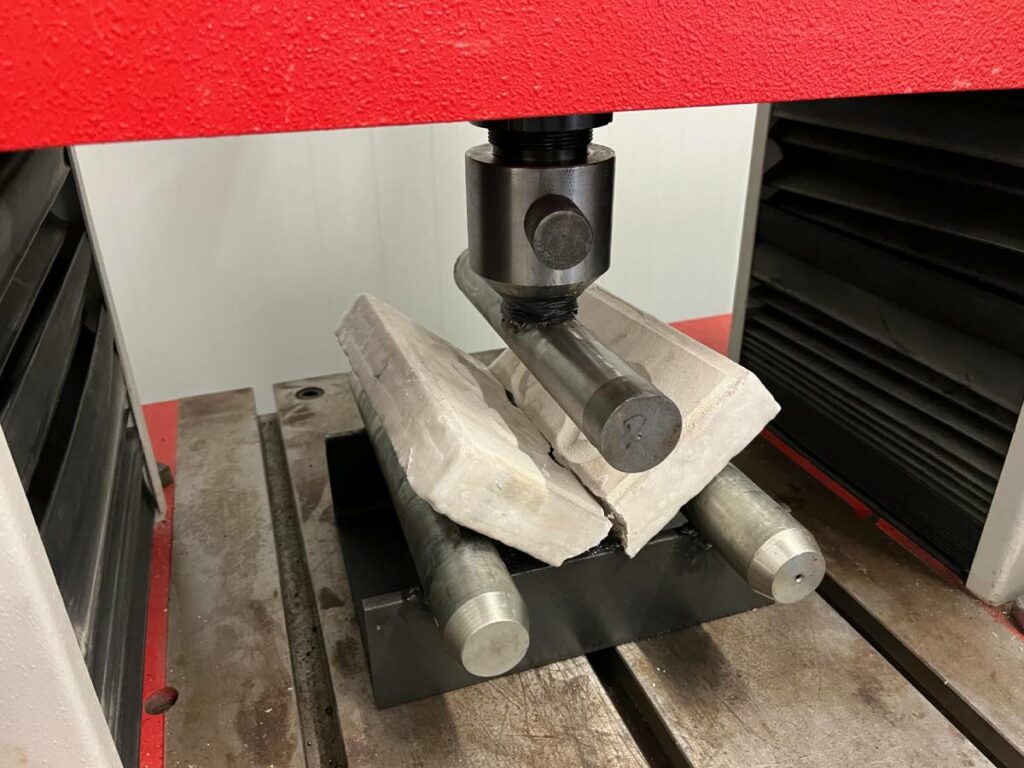 Ensayos de caracterización de propiedades mecánicas - Eurecat Labs